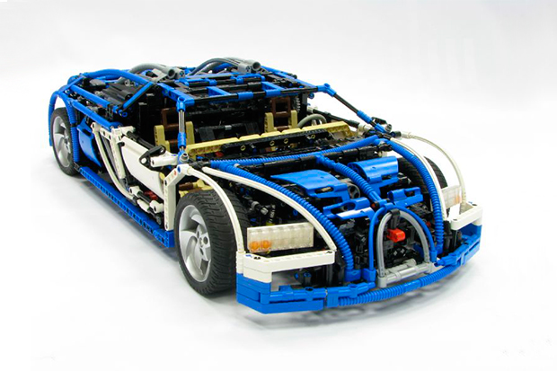 Se impressione com os carros de Lego que funcionam perfeitamente