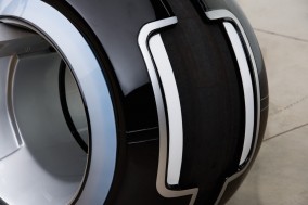 A moto de Tron está pronta para ser vendida e pilotada