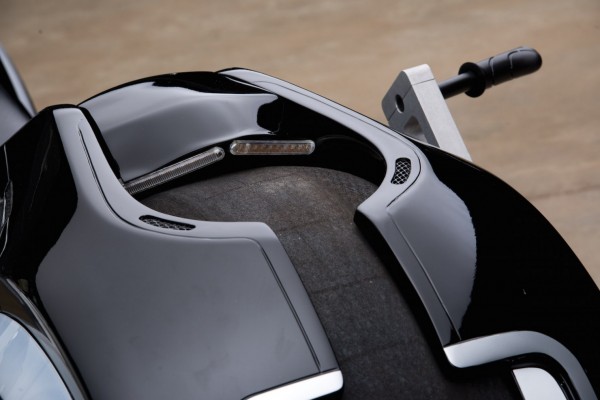 A moto de Tron está pronta para ser vendida e pilotada