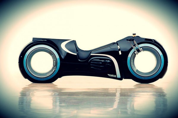 A moto de Tron está pronta para ser vendida e pilotada