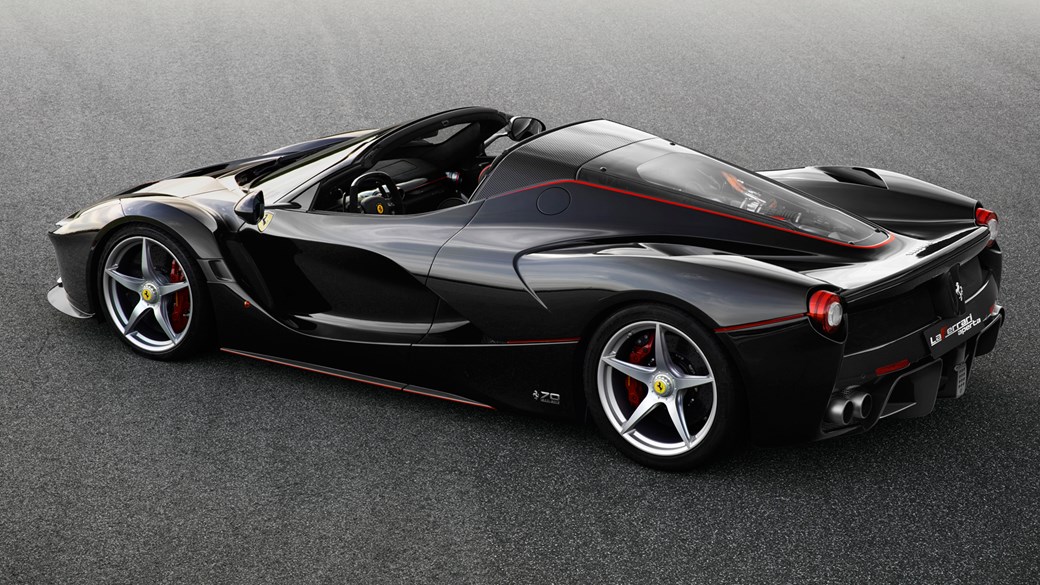 LaFerrari Aperta, o novo superhíbrido conversível da Ferrari
