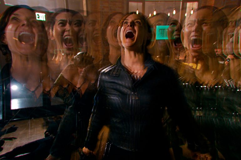 "Matrix Resurrections" ganha novo trailer impressionante!