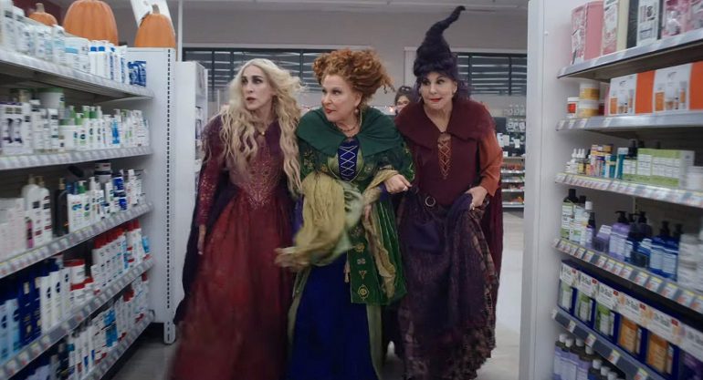 Crítica | "Abracadabra 2" aposta na nostalgia e entrega um divertido filme