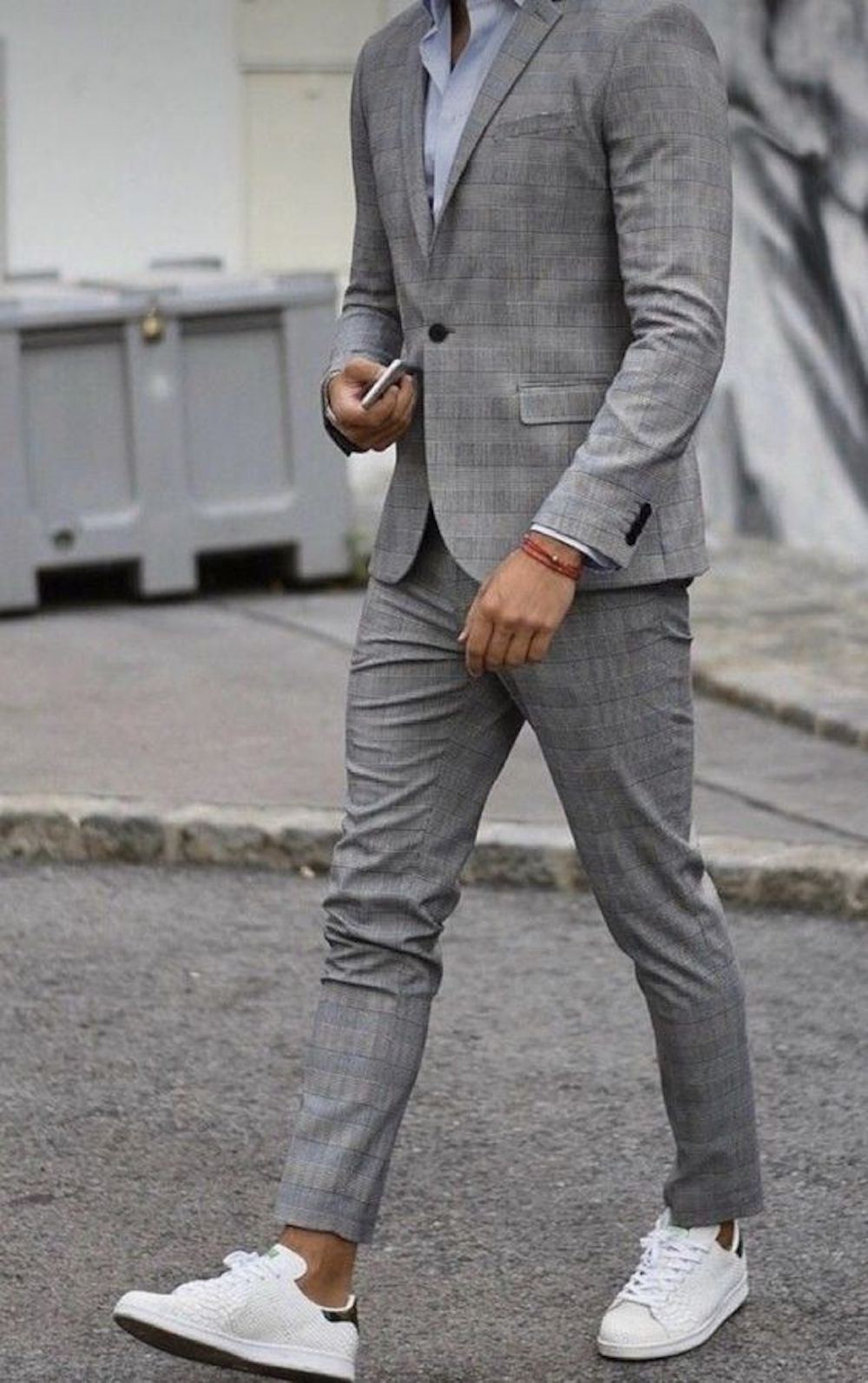 Terno com tênis: 20 looks para se inspirar