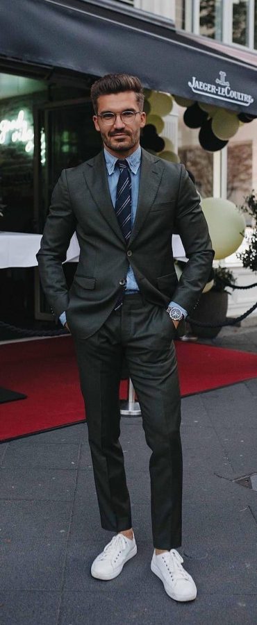 Terno com tênis: 20 looks para se inspirar