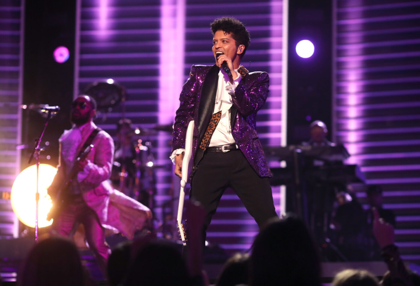 Bruno Mars anuncia 4 shows no Brasil em outubro, passando por Rio de ...